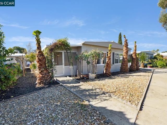 2159 Dalis Dr, Unit 106, Concord, CA 94520 | Compass