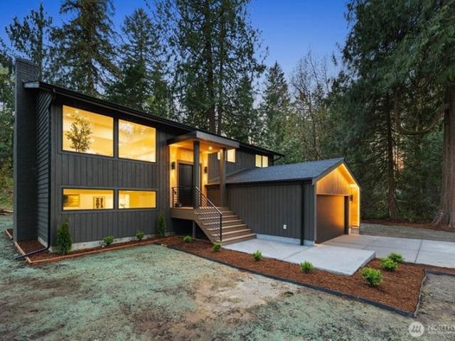 21507 SE 248th St, Maple Valley, WA 98038