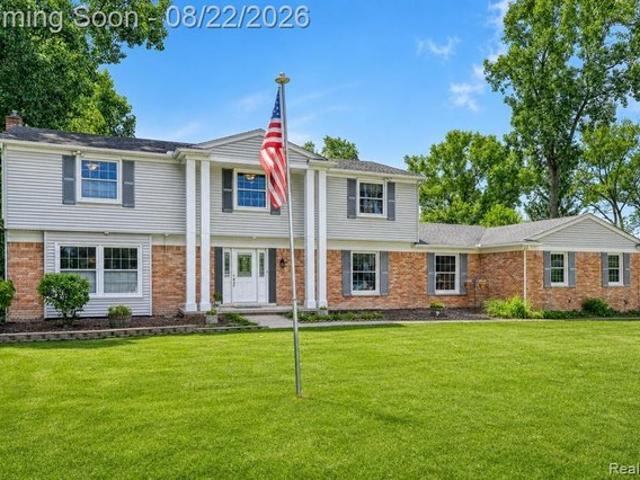 21505 Normandale St, Beverly Hills, MI 48025