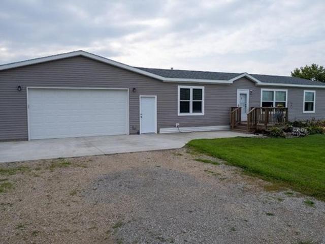 21509 th Ave, Alden, MN 56009