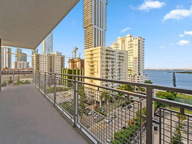 2150 N Bayshore Dr #0901, Miami, FL 33137