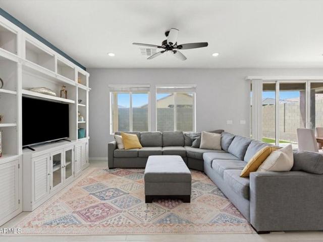 2150 N Marketside Ave, Buckeye, AZ 85396
