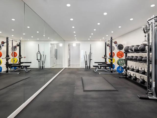 2150 Broadway, Unit PH2B