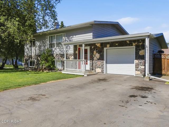 2150 Chandalar Dr, Anchorage, AK 99504