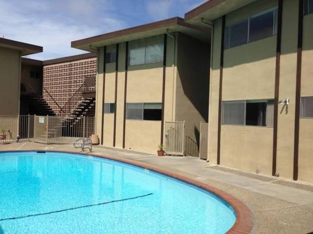 $2150 / 1100ft² SAN CARLOS VIEWS, VIEWS, VIEWS
