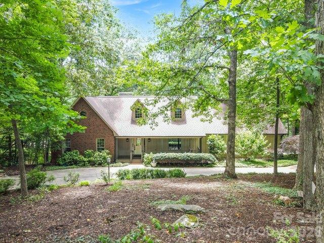 2150 9th St NW, Hickory, NC 28601