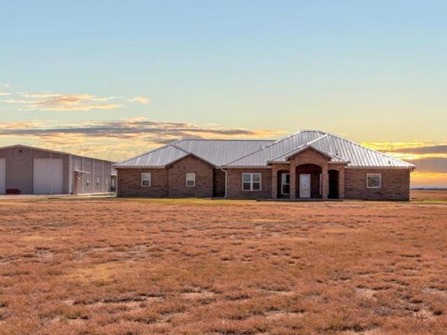 21561 Arnot Rd, Canyon, TX 79015