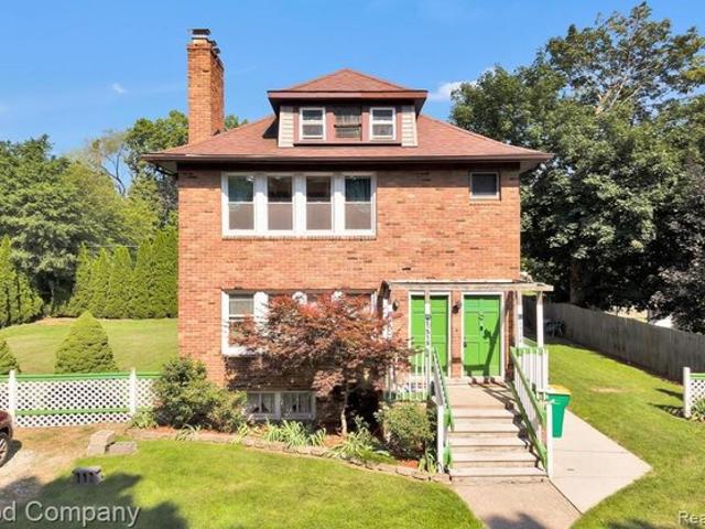 21516 Oxford Ave, Farmington Hills, MI 48336