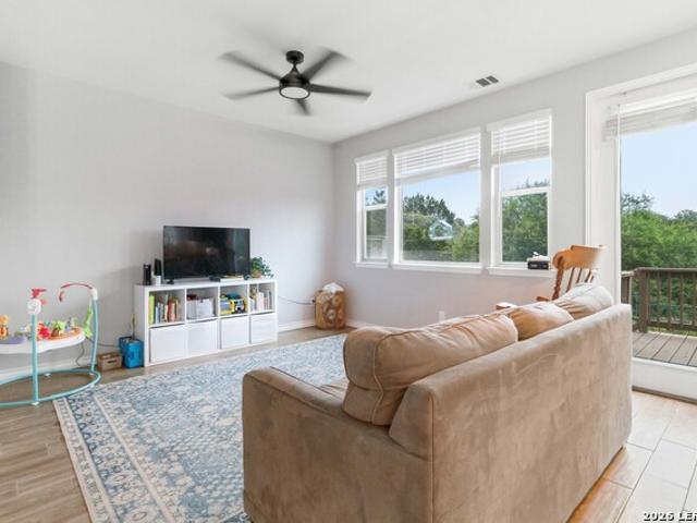 21518 Andrews Garden