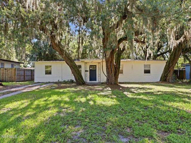 2151 Maple Leaf Dr E, Jacksonville, FL 32211
