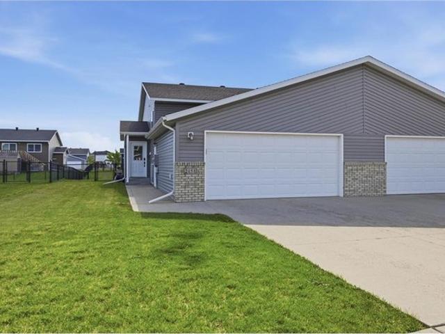 2151 Admiral Dr W, West Fargo, ND 58078