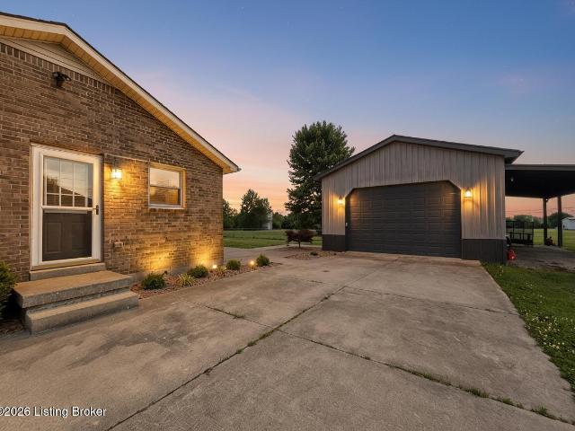 2151 Woodlawn Rd