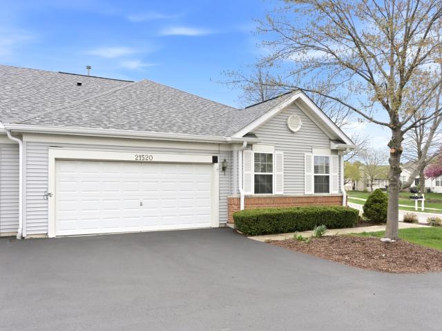 21520 Victory Lake Way, Unit 21520, Crest Hill, IL 60403 | MLS #12622 | Compass