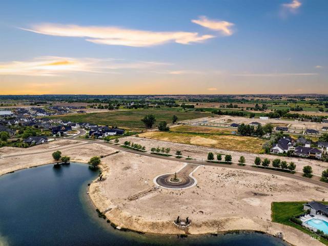 21526 Lake Fork Pt