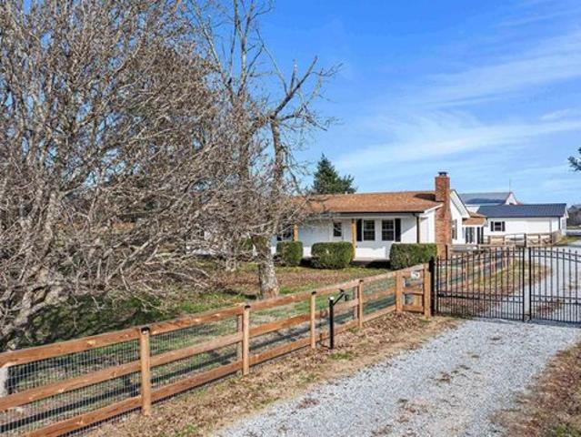 21528 Edgewood Rd, Athens, AL 35614