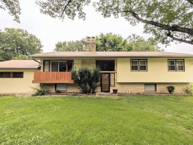 2152 Morningside Dr, Emporia, KS 66801