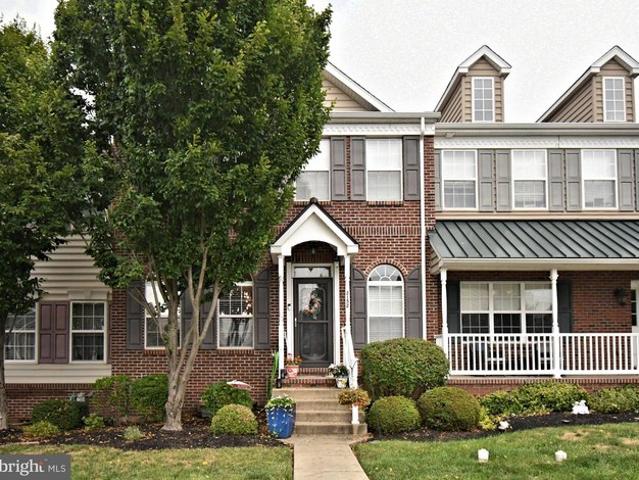 2152 Danville Dr, Pennsburg, PA 18073