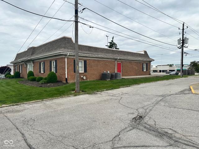 2152 E County Line Road
