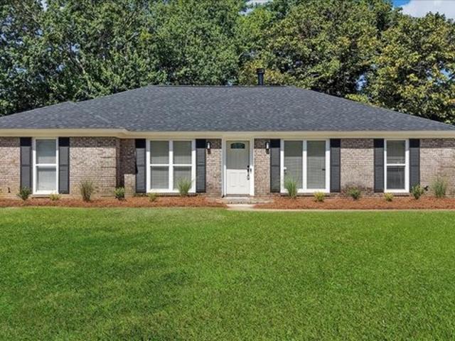 2152 Edinburgh Dr, Montgomery, AL 36116