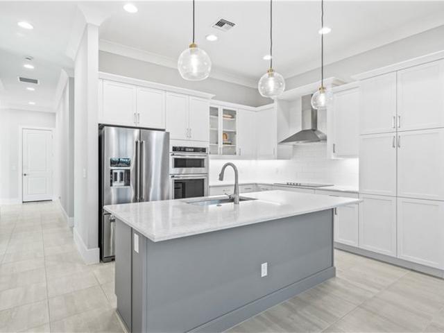 2152 Falls Mnr, Vero Beach, FL 32967