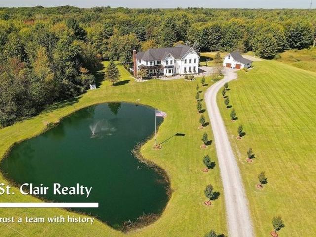 2152 Hunters Park Rd W, Saint Clair, MI 48079