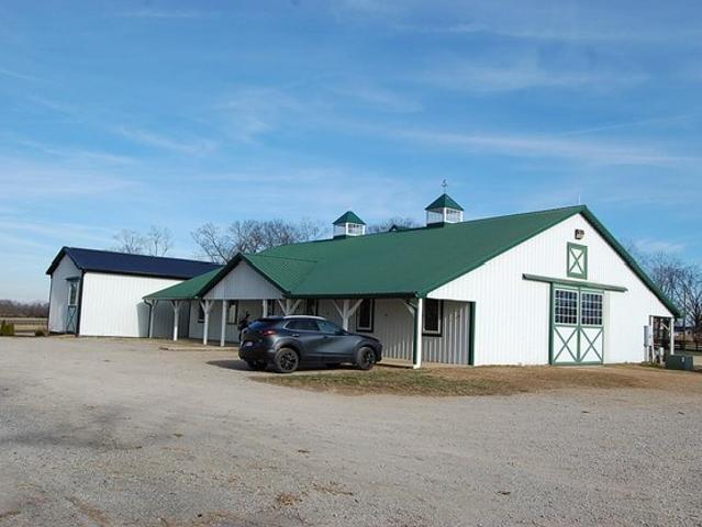 2152 Iron Works Pike, Lexington, KY 40511