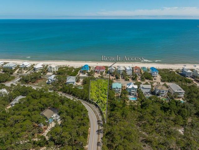 2152 Palmetto Way, Saint George Island, FL 32328