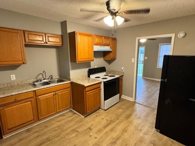 2152 s hubert cir