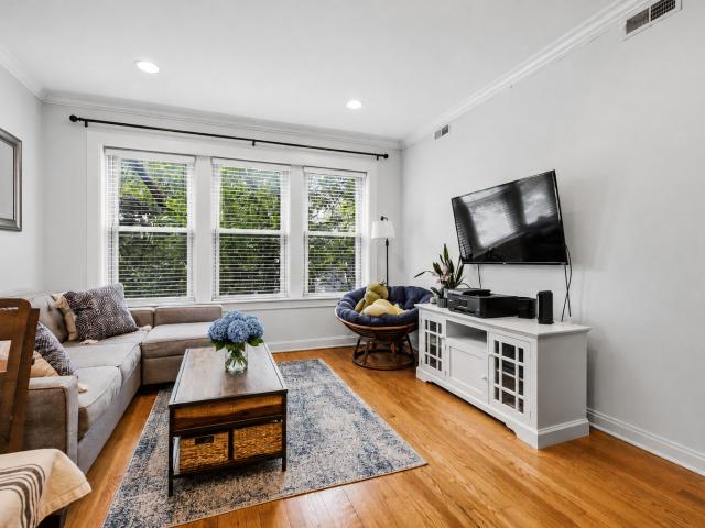2152 W Ainslie Street # D3