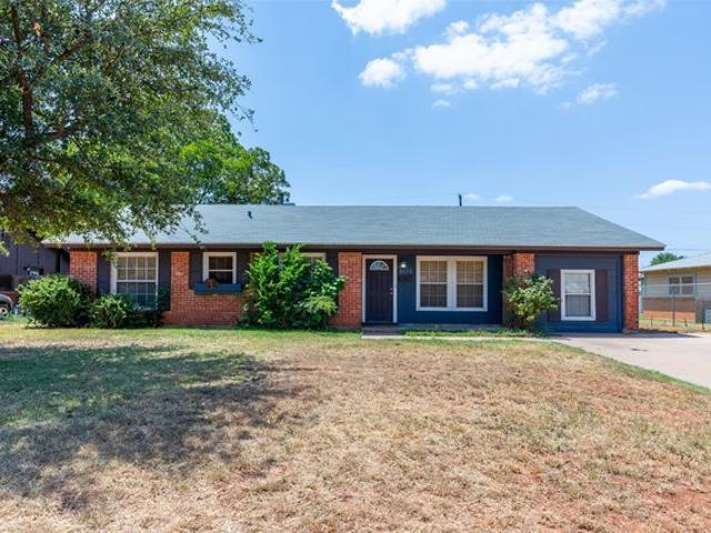 2152 Westview Dr, Abilene, TX 79603