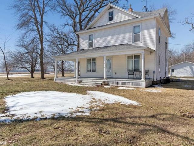 21530 Pheasant Ave, Mason City, IA 50401