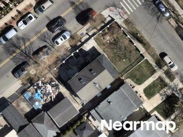 215th St