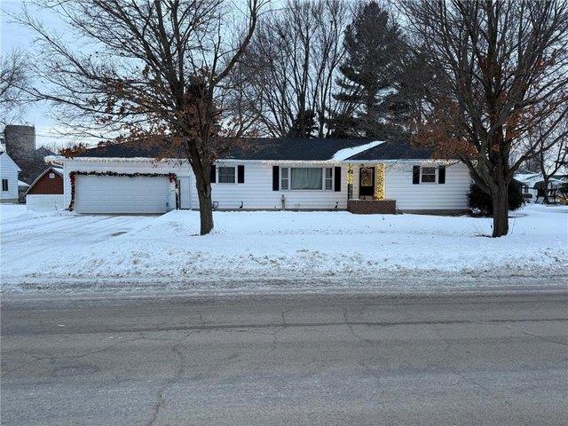 215 3rd St SW, Blooming Prairie, MN 55917