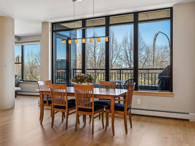 215 10th Avenue S # 212