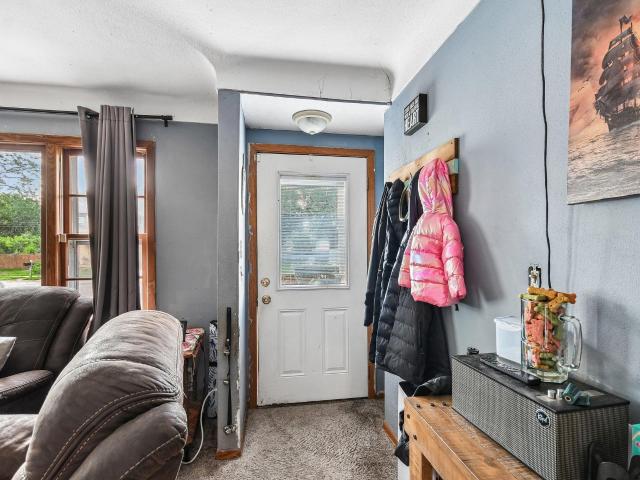 215 17th Street W