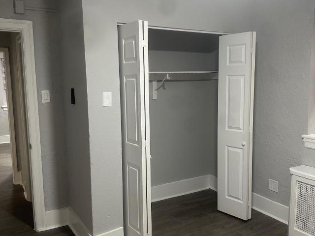 215 18 W Walnut Ln, Unit C406, Philadelphia, PA 19144 | MLS #PAPH2598