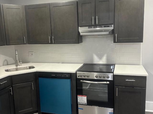 215 218 W Walnut Ln, Unit B305, Philadelphia, PA 19144 | MLS #PAPH2583 | Compass