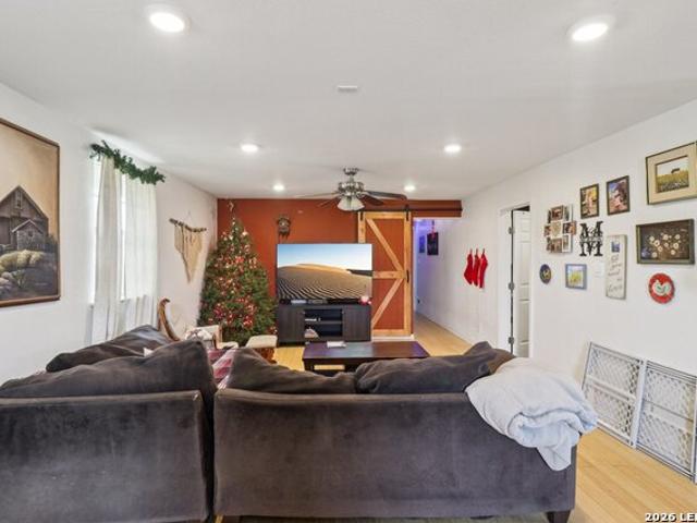 215 & 213 Coughran Rd