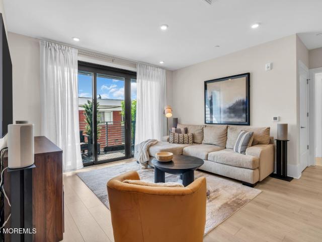 215 2nd Avenue Unit 203