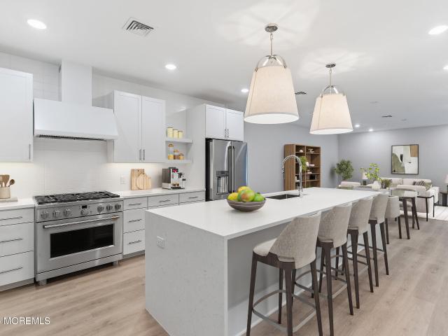 215 2nd Avenue Unit 204