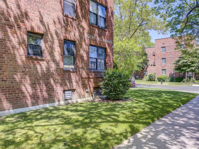 215 4 th Avenue 3A