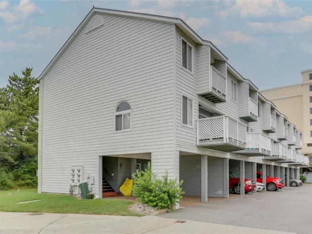 215 4th St