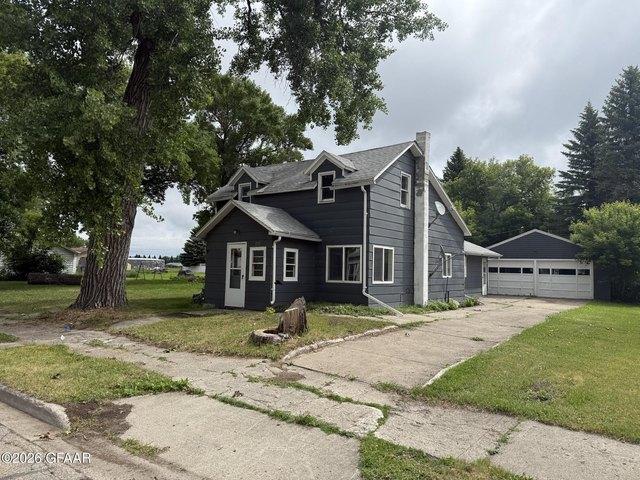 215 5th Avenue, Cando, ND 58324