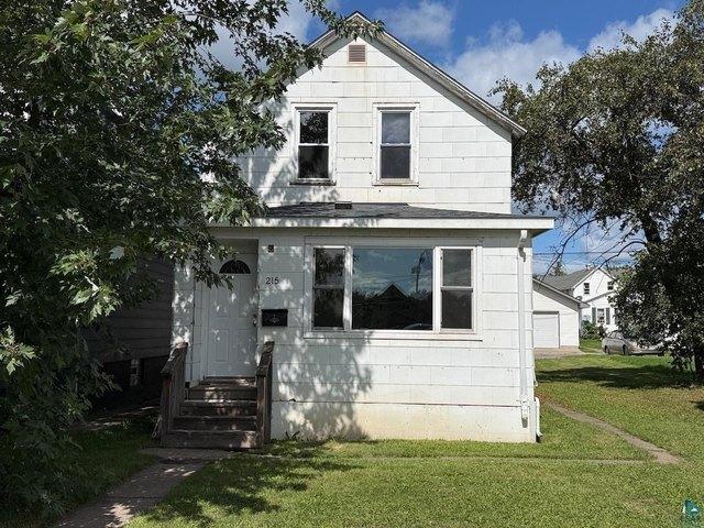 215 6th St S, Virginia, MN 55792