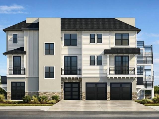 215 82nd St, Holmes Beach, FL 34217