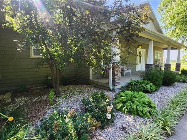 215 Countryview Dr, Pittsburg, KS 66762