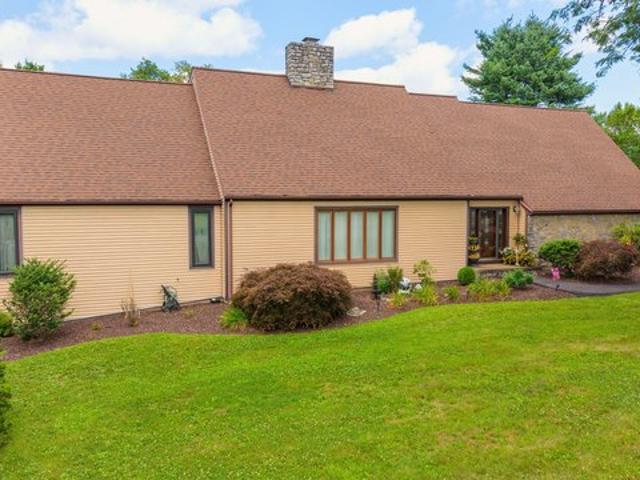 215 Colonial Ave, Bloomsburg, PA 17815