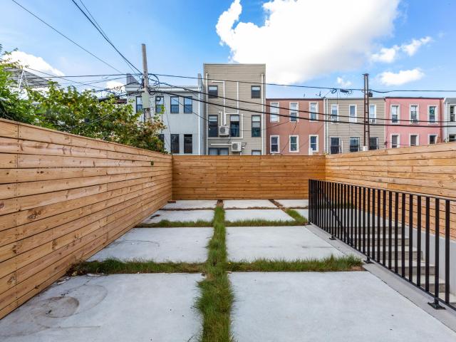 215 Cornelia Street, Brooklyn, NY