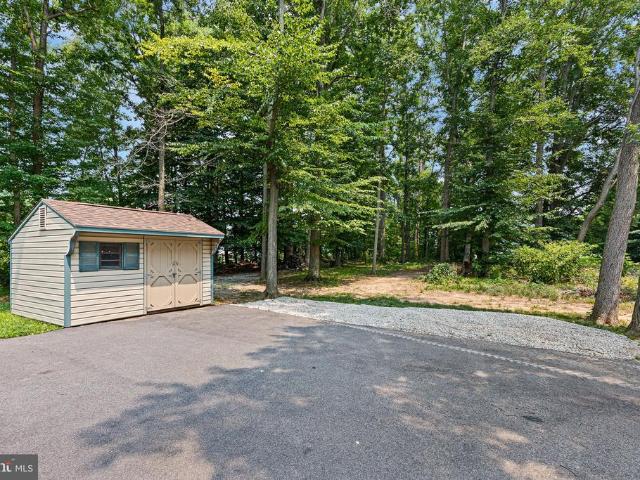 215 Calvert Road