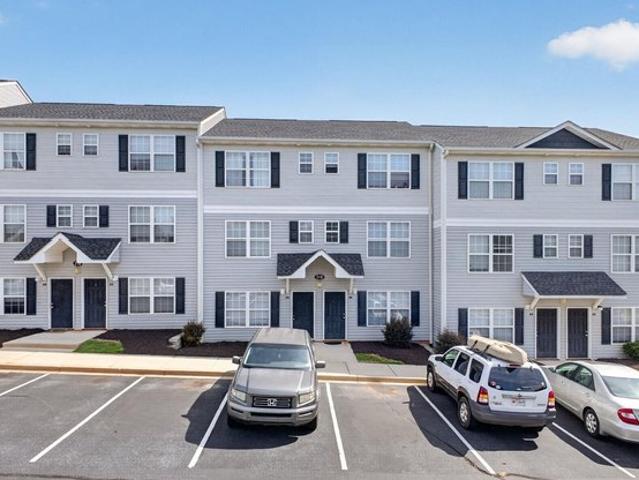 215 Campus Dr Apt E, Central, SC 29630